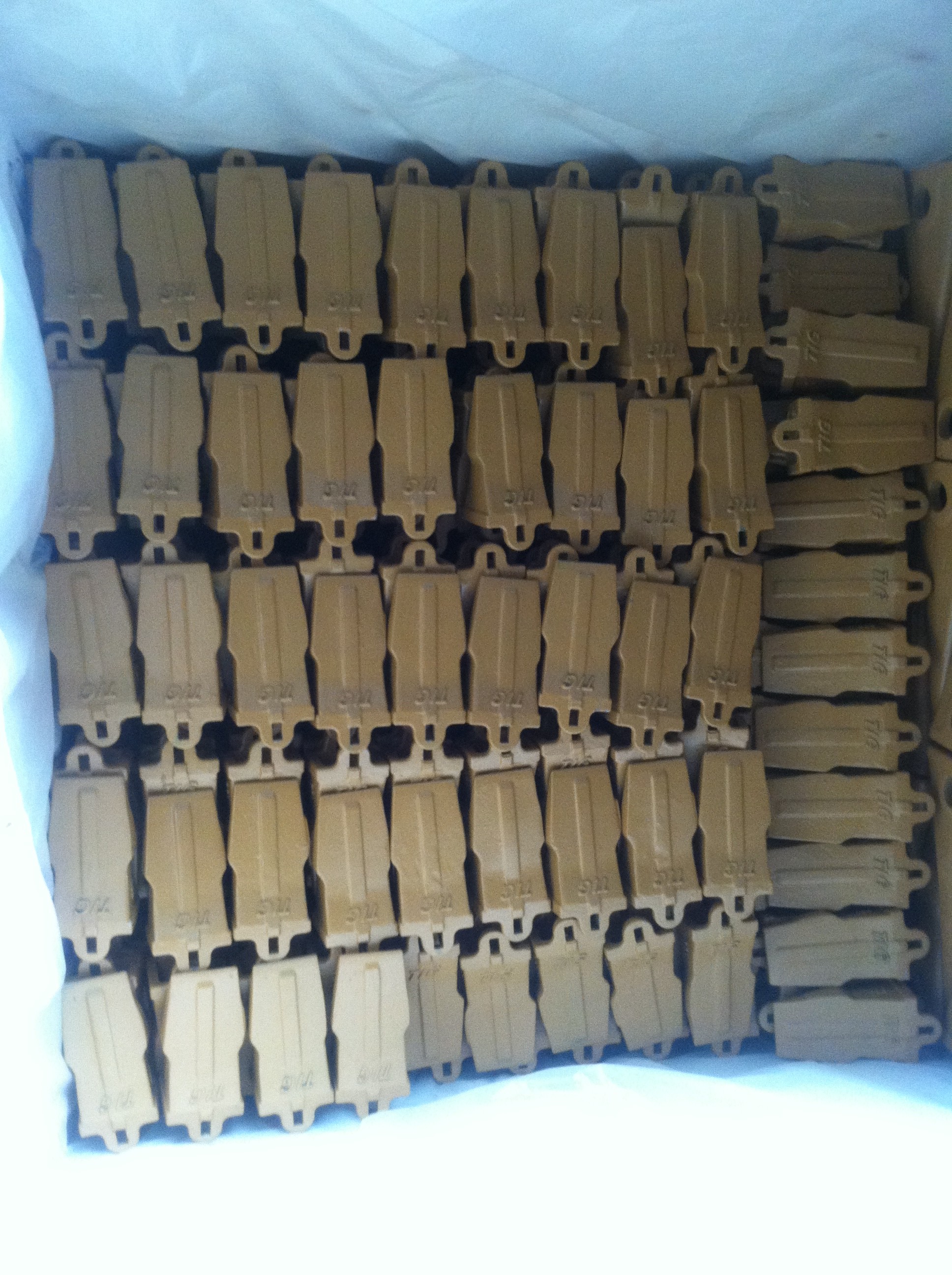 TIG Brand Excavator Bucket Rock Tooth Bucket Tips For 18S 18S RC Earth ...